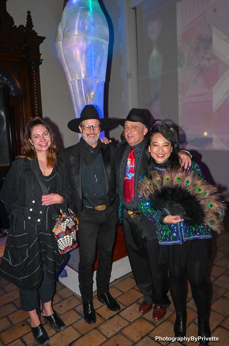 Installations – Cathenge